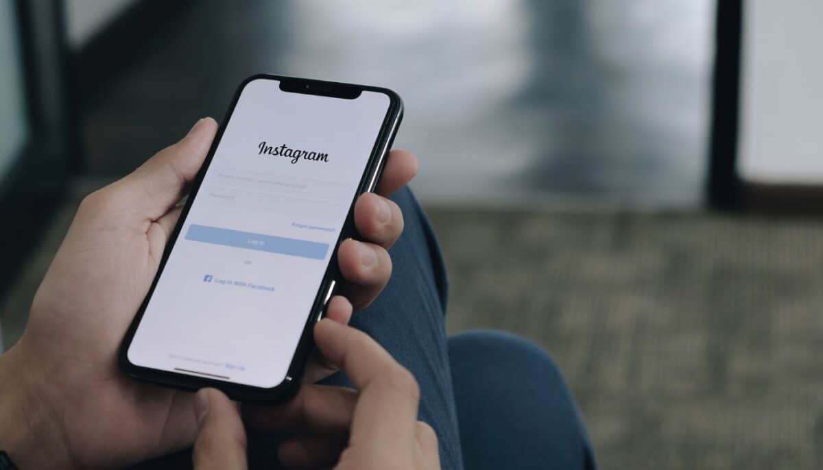 InstaNavigation: Alternatives, Uses, Features, and Safety