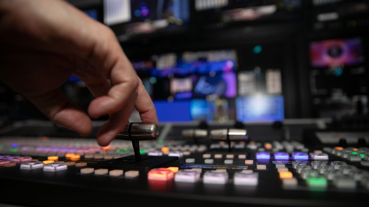 What is Broadcast Media? Types, Examples, Pros & Cons, and More - The ...