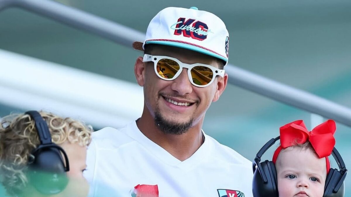 Top 10 Hottest NFL Players and the Most Handsome Footballers